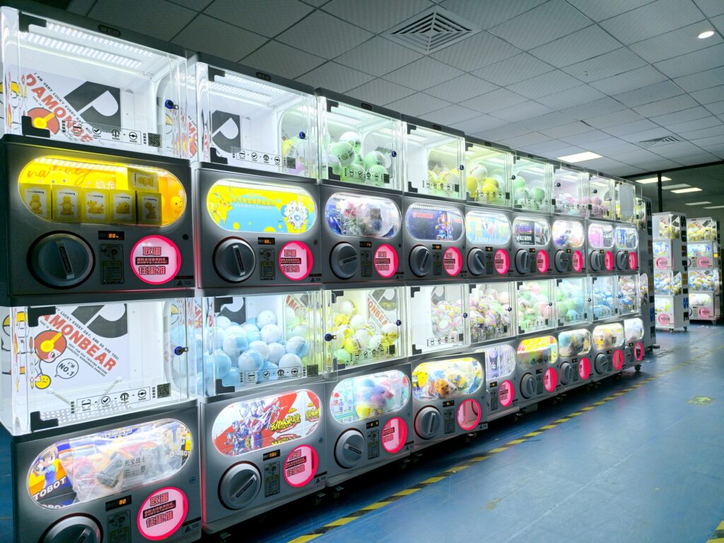 Gacha Machine-2024 Brand New Double-deck Capsule Vending Gashapon ...