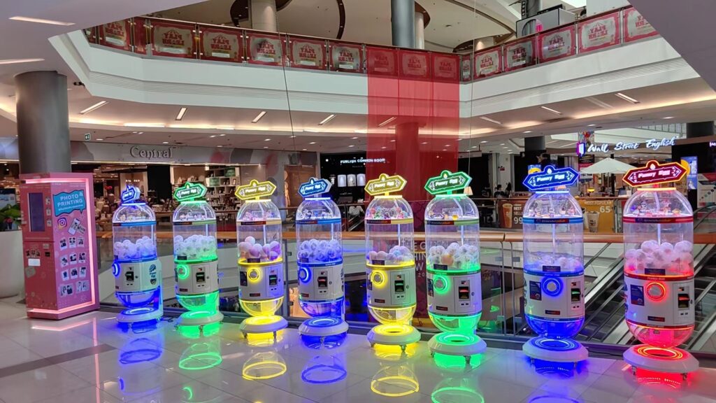 Pink Capsule Gashapon Machine – With Screen | Interactive Vending